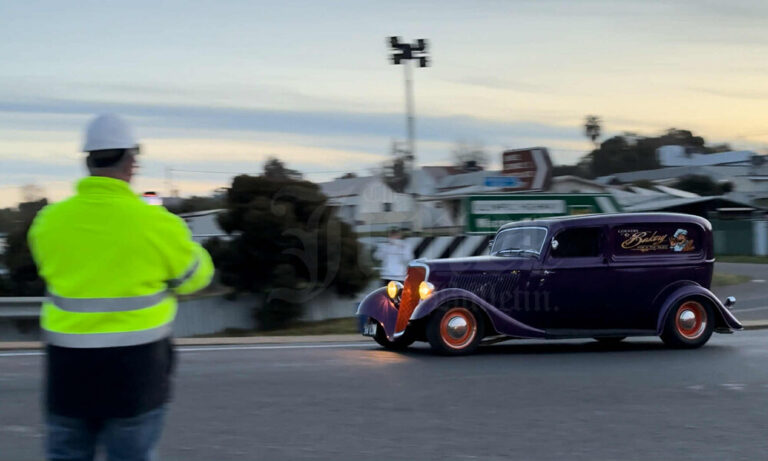 'Wave of nostalgia' grips Junee as bridge closes after 80 years