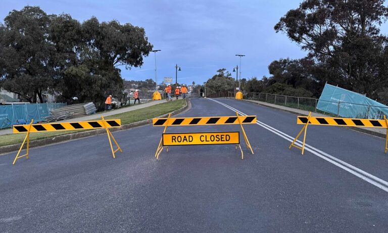 'Wave of nostalgia' grips Junee as bridge closes after 80 years